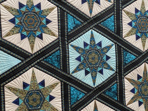 Shop | Category: Sets | Product: Stellaris Quilt Set